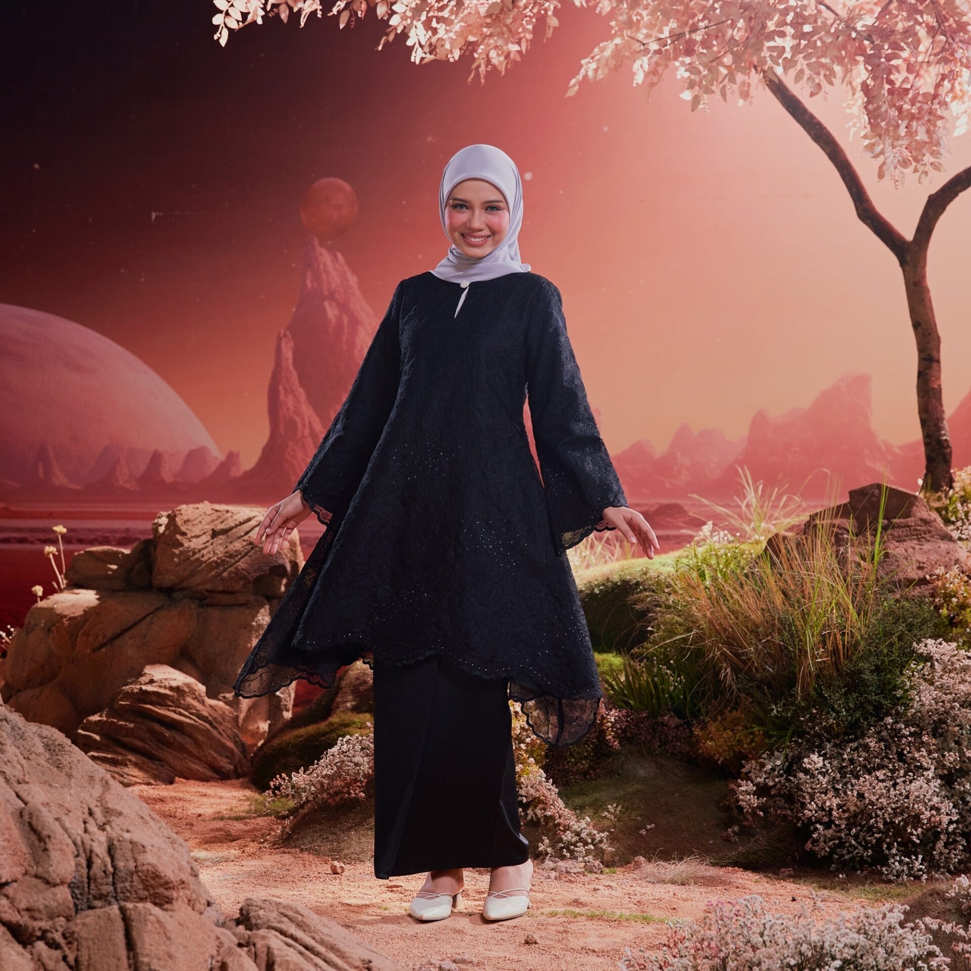 Hazel - Raven Black - Bulan Bintang Malaysia